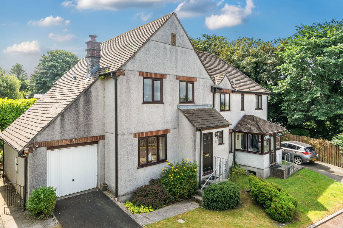- David J Robinson Estate Agents & Auctioneers